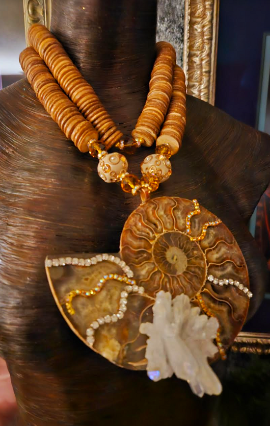 Exotic Earth Tone Ammonite Quartz Rhinestone and Coconut Statement Nec ...
